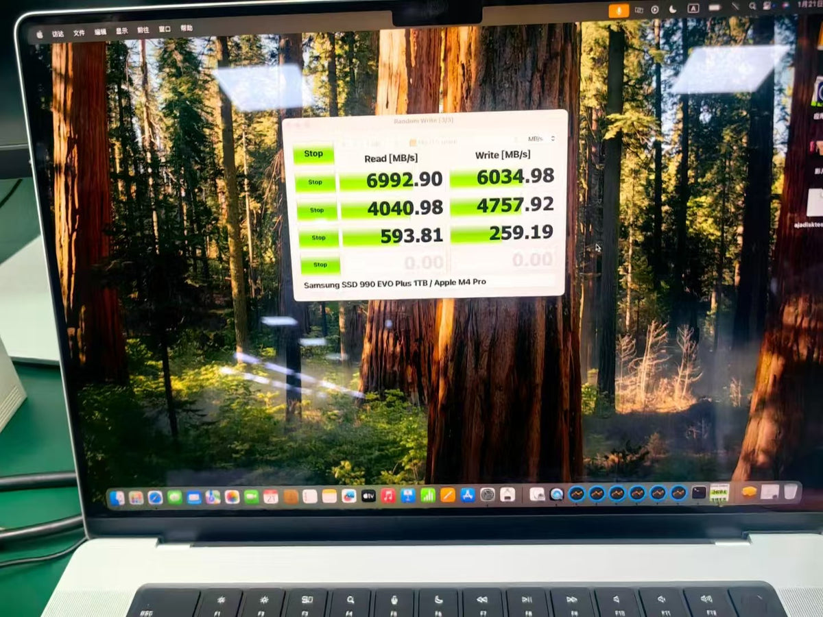 RayCue New M4/2024 Mac Mini Hub & Stand with NVMe/ M.2 SATA SSD Enclos