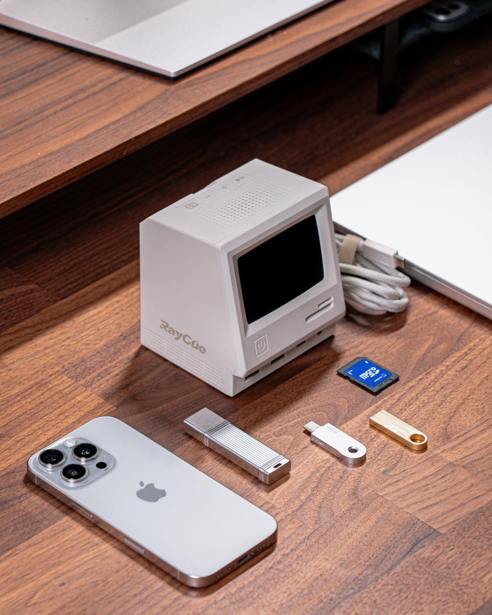 RayCue 128K: Retro Style Multifunctional Dock w/ Display