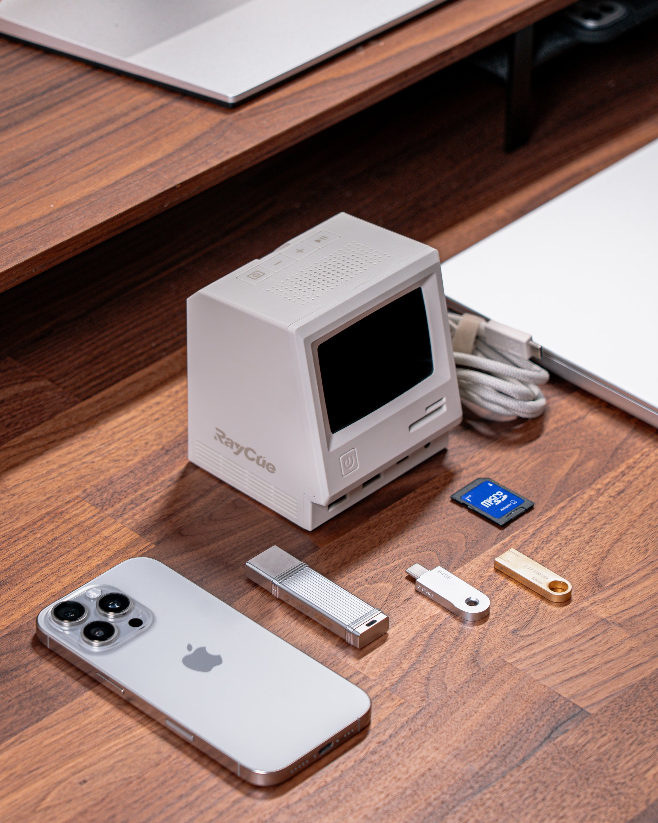 RayCue 128K: Retro Style Multifunctional Dock w/ Display