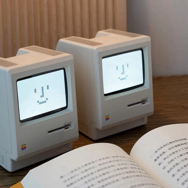 Maclock-Retro 1984 Mac Pixel Art